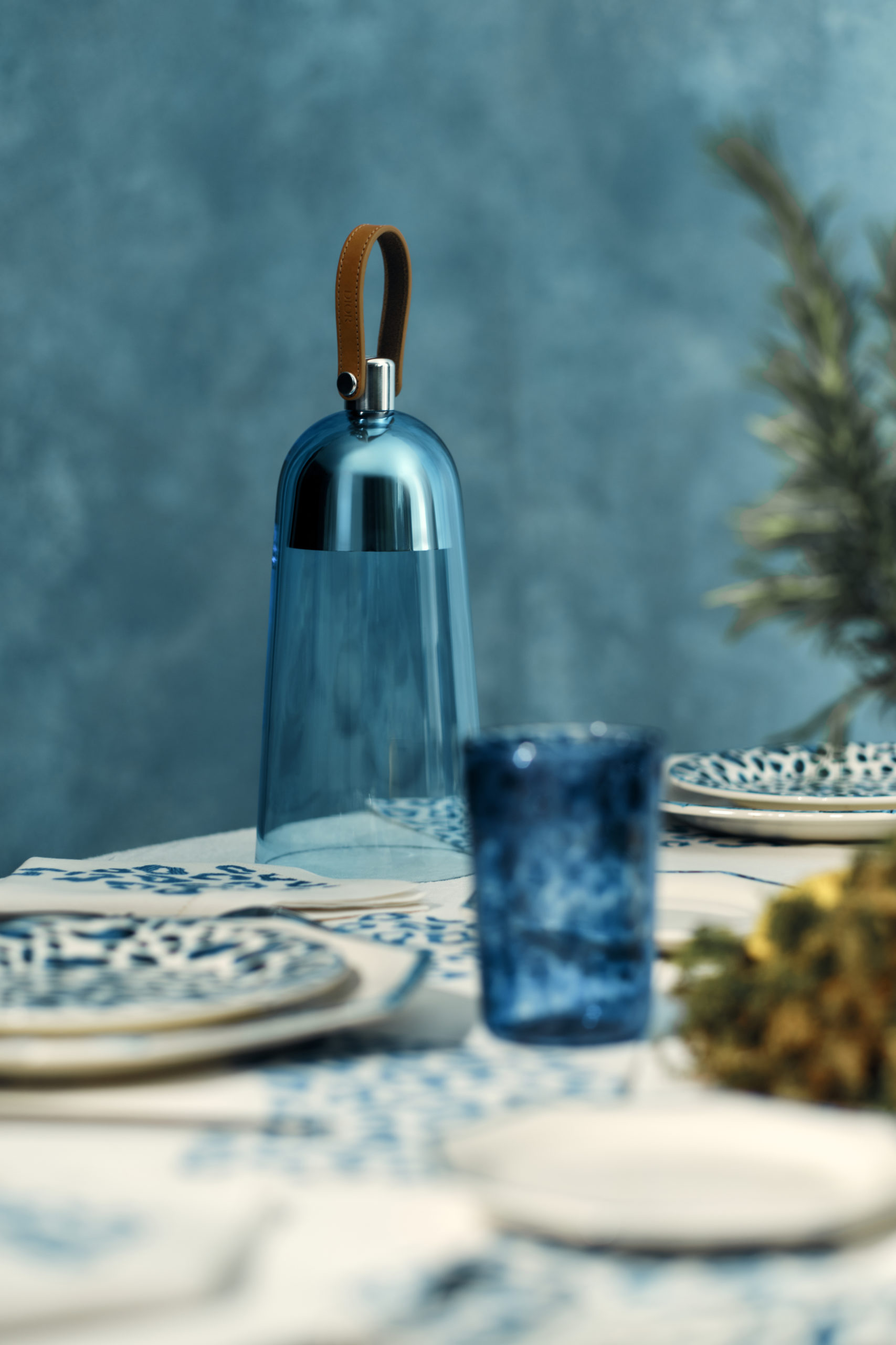 Dior présente sa nouvelle collection art de la table : Blue Mizza