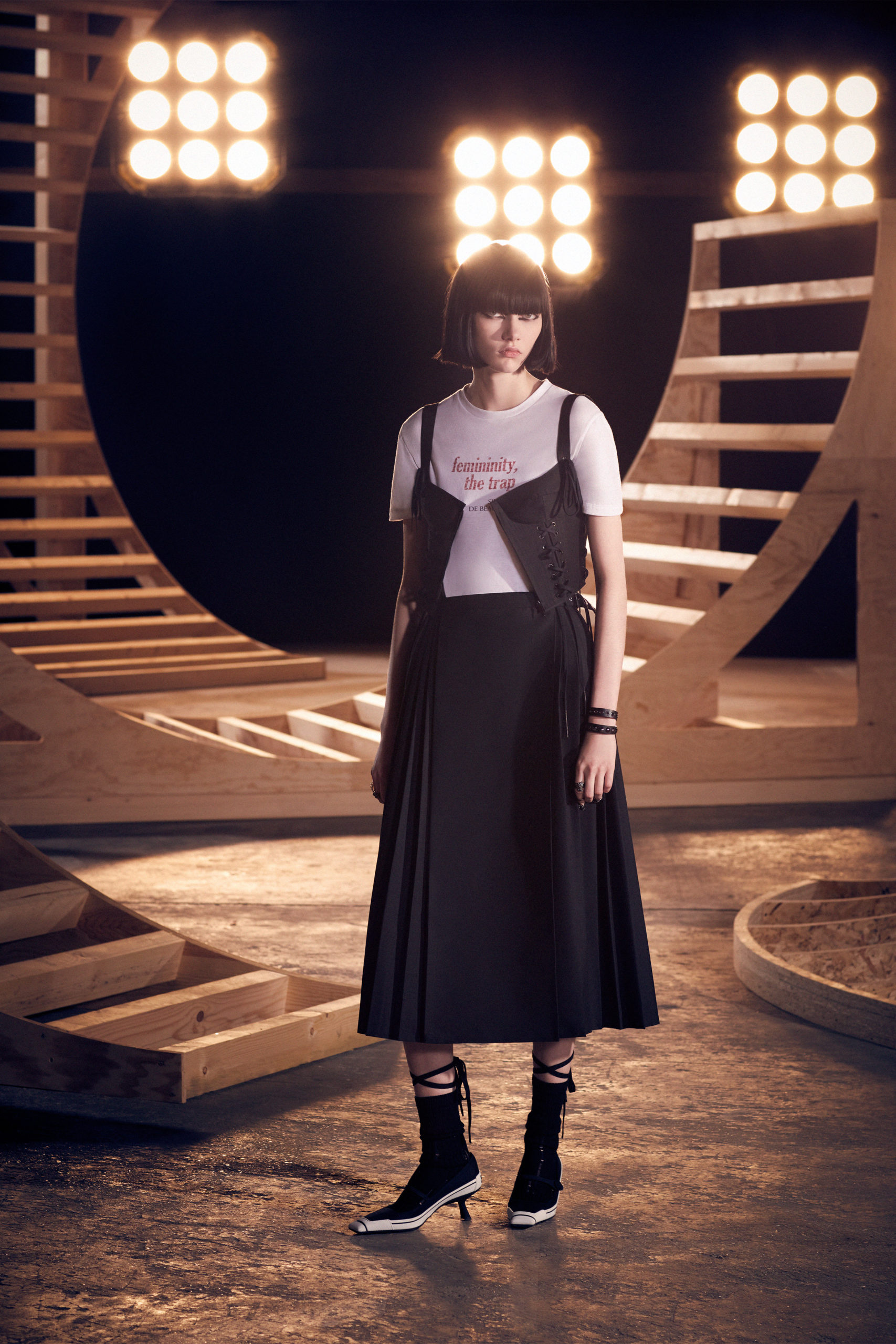 Dior Women's Fall 2022 : Les Femmes de l'ombre de Christian Dior