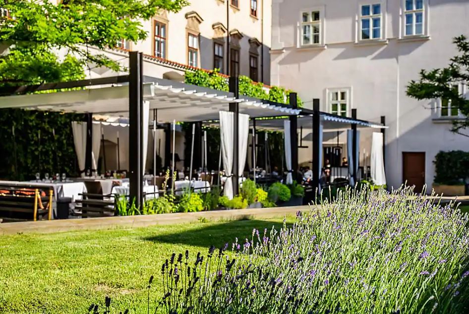 Mandarin Oriental Prague : Découverte d'un hôtel chargé d'histoire au ...