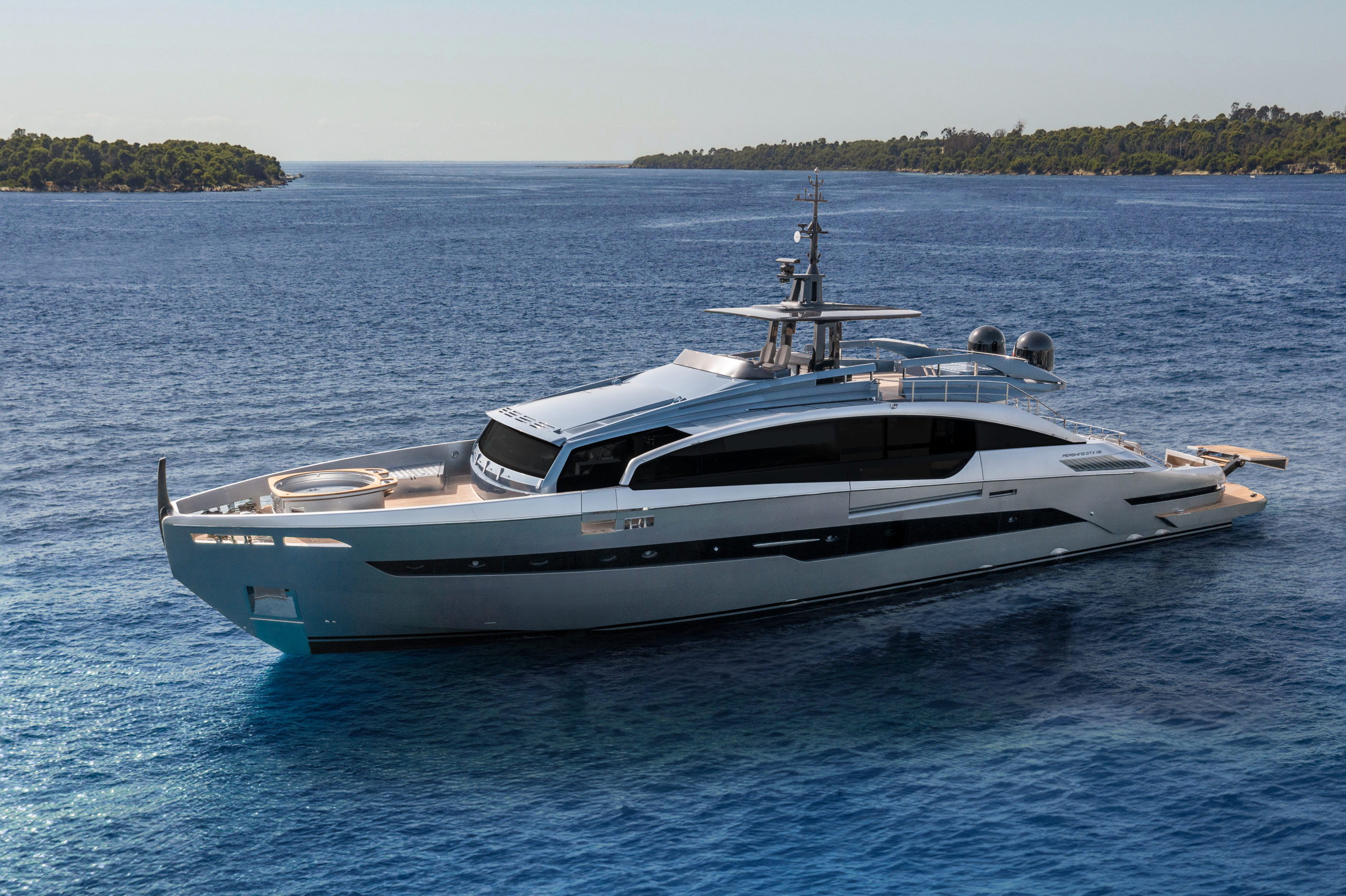 Ferretti Group Pershing GTX116 : Entre élégance et performance