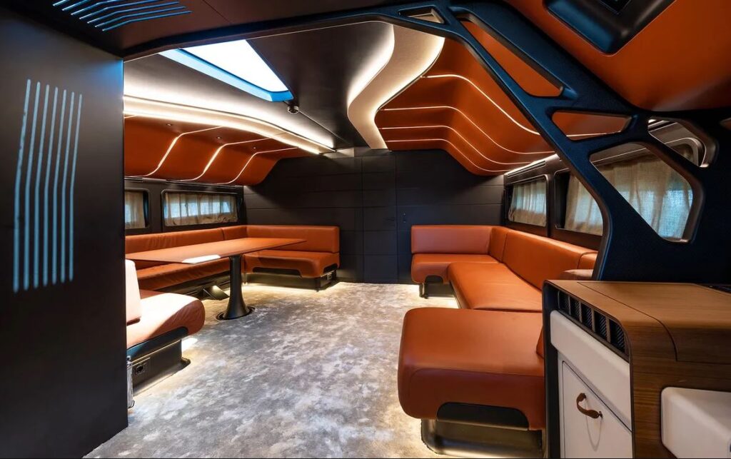 Victory Marine Bolide 80 : Découvrez le yacht le plus rapide du monde