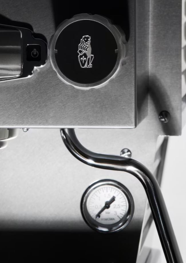 Rimowa x La Marzocco Linea Mini : Quand deux univers se rencontrent ...