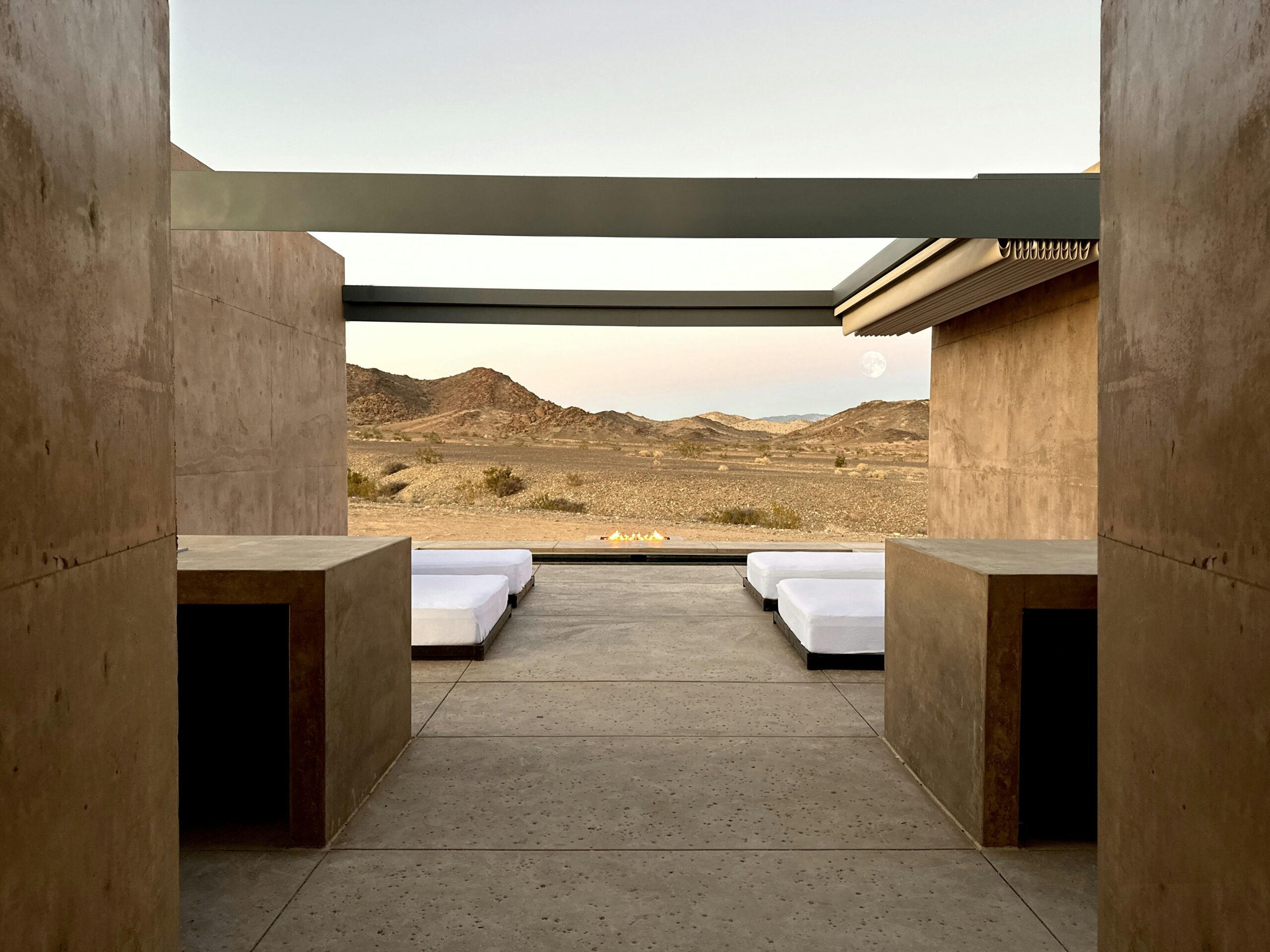 Folly Mojave : Une Expérience Immersive au Cœur du Désert Californien