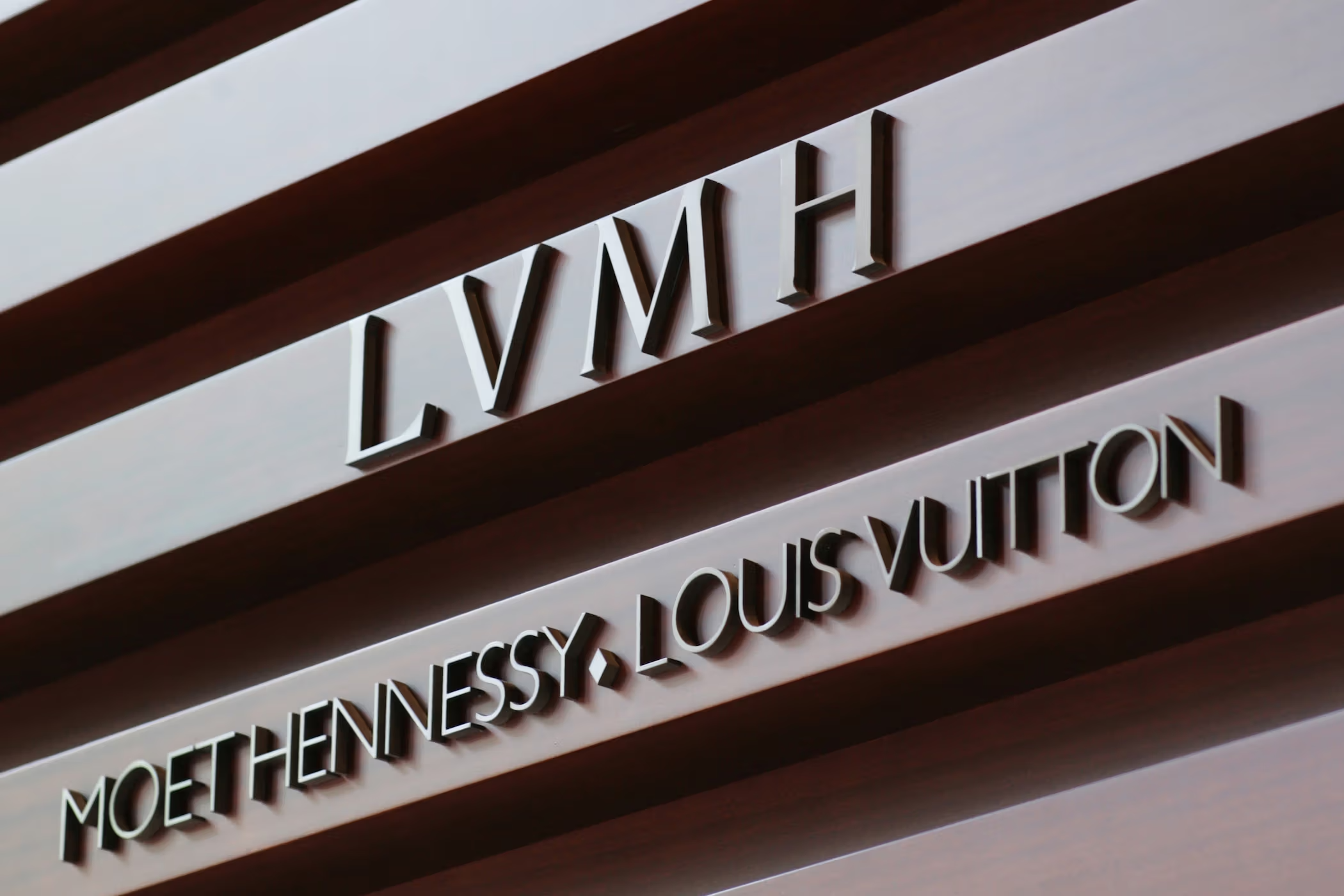 INSIDE LVMH : Un certificat en ligne pour découvrir les métiers du luxe